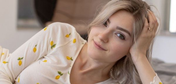 Порноактриса Eva Elfie: «Сейчас я топлю за Tundra Esports»
